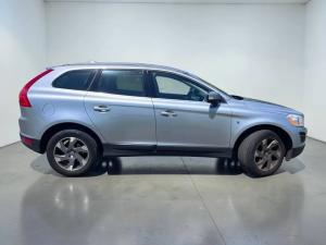 Pelēks Volvo XC60 2012 Jūrmala, ar dzinēja tilpumu 2.00 L un nobraukumu 263 tūkst. km par 10495 €, foto 4 vietnē AUTOMOTO.COM.LV