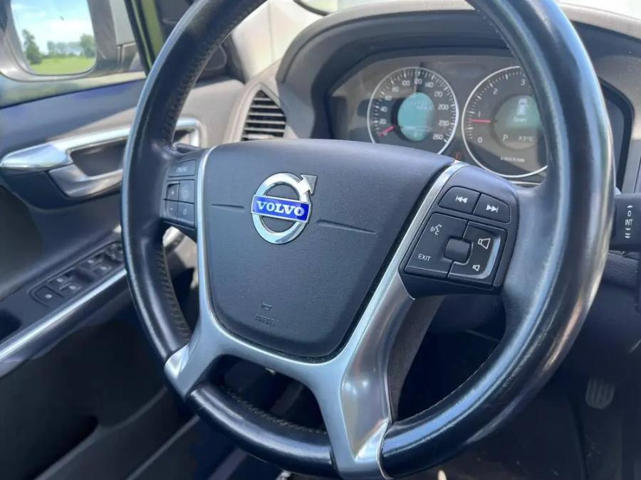 Pelēks Volvo XC60 2012 Jūrmala, ar dzinēja tilpumu 2.00 L un nobraukumu 263 tūkst. km par 10495 €, foto 12 vietnē AUTOMOTO.COM.LV
