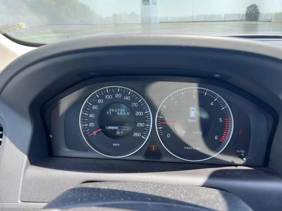 Pelēks Volvo XC60 2012 Jūrmala, ar dzinēja tilpumu 2.00 L un nobraukumu 263 tūkst. km par 10495 €, foto 13 vietnē AUTOMOTO.COM.LV