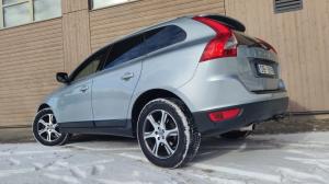 Grey Volvo XC60 2012 in Riga, with an engine capacity of 2.40 L and mileage of 273 thousand km for 9490 €, photo 4 on AUTOMOTO.COM.LV