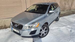 Grey Volvo XC60 2012 in Riga, with an engine capacity of 2.40 L and mileage of 273 thousand km for 9490 €, photo 7 on AUTOMOTO.COM.LV