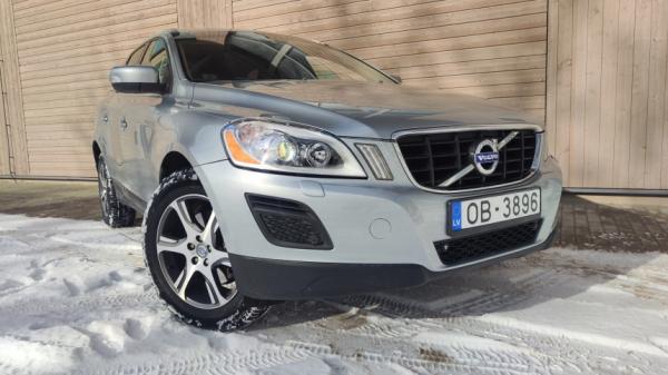 Pelēks Volvo XC60 2012 Rīga, ar dzinēja tilpumu 2.40 L un nobraukumu 273 tūkst. km par 9490 €, foto 9 vietnē AUTOMOTO.COM.LV