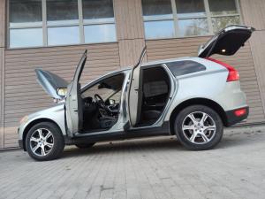 Grey Volvo XC60 2012 in Riga, with an engine capacity of 2.40 L and mileage of 273 thousand km for 9490 €, photo 18 on AUTOMOTO.COM.LV
