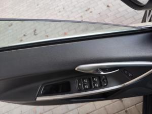 Grey Volvo XC60 2012 in Riga, with an engine capacity of 2.40 L and mileage of 273 thousand km for 9490 €, photo 29 on AUTOMOTO.COM.LV