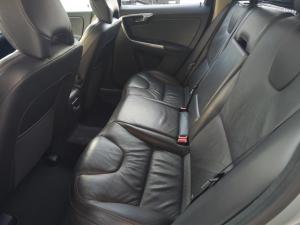 Grey Volvo XC60 2012 in Riga, with an engine capacity of 2.40 L and mileage of 273 thousand km for 9490 €, photo 34 on AUTOMOTO.COM.LV