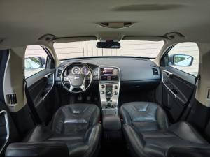 Grey Volvo XC60 2012 in Riga, with an engine capacity of 2.40 L and mileage of 273 thousand km for 9490 €, photo 47 on AUTOMOTO.COM.LV