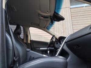 Grey Volvo XC60 2012 in Riga, with an engine capacity of 2.40 L and mileage of 273 thousand km for 9490 €, photo 55 on AUTOMOTO.COM.LV