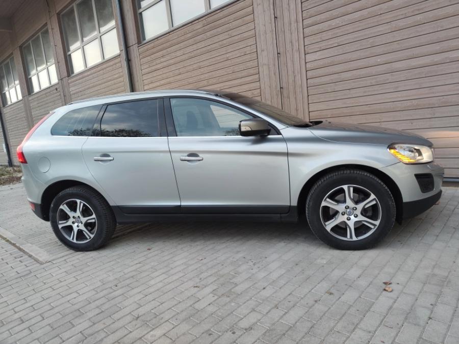 Grey Volvo XC60 2012 in Riga, with an engine capacity of 2.40 L and mileage of 273 thousand km for 9490 €, photo 63 on AUTOMOTO.COM.LV