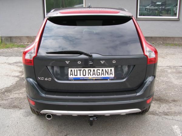 Pelēks Volvo XC60 2012 Rīga, ar dzinēja tilpumu 2.00 L un nobraukumu 216 tūkst. km par 11350 €, foto 5 vietnē AUTOMOTO.COM.LV