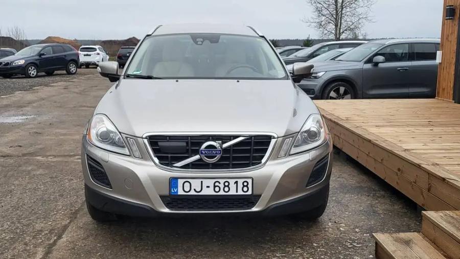 Pelēks Volvo XC60 2012 Rīga, ar dzinēja tilpumu 2.00 L un nobraukumu 191 tūkst. km par 8000 €, foto 3 vietnē AUTOMOTO.COM.LV