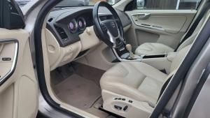 Pelēks Volvo XC60 2012 Rīga, ar dzinēja tilpumu 2.00 L un nobraukumu 191 tūkst. km par 8000 €, foto 8 vietnē AUTOMOTO.COM.LV
