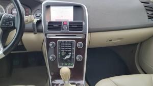 Pelēks Volvo XC60 2012 Rīga, ar dzinēja tilpumu 2.00 L un nobraukumu 191 tūkst. km par 8000 €, foto 12 vietnē AUTOMOTO.COM.LV
