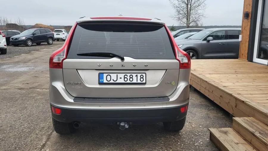 Pelēks Volvo XC60 2012 Rīga, ar dzinēja tilpumu 2.00 L un nobraukumu 191 tūkst. km par 8000 €, foto 20 vietnē AUTOMOTO.COM.LV