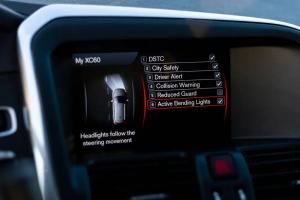 Pelēks Volvo XC60 2012 Rīga, ar dzinēja tilpumu 2.40 L un nobraukumu 260 tūkst. km par 11995 €, foto 19 vietnē AUTOMOTO.COM.LV