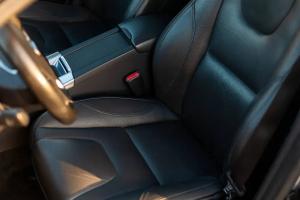 Pelēks Volvo XC60 2012 Rīga, ar dzinēja tilpumu 2.40 L un nobraukumu 260 tūkst. km par 11995 €, foto 27 vietnē AUTOMOTO.COM.LV
