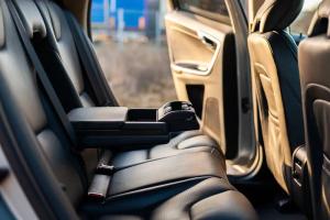 Pelēks Volvo XC60 2012 Rīga, ar dzinēja tilpumu 2.40 L un nobraukumu 260 tūkst. km par 11995 €, foto 29 vietnē AUTOMOTO.COM.LV