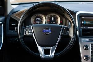 Pelēks Volvo XC60 2012 Rīga, ar dzinēja tilpumu 2.40 L un nobraukumu 260 tūkst. km par 11995 €, foto 33 vietnē AUTOMOTO.COM.LV