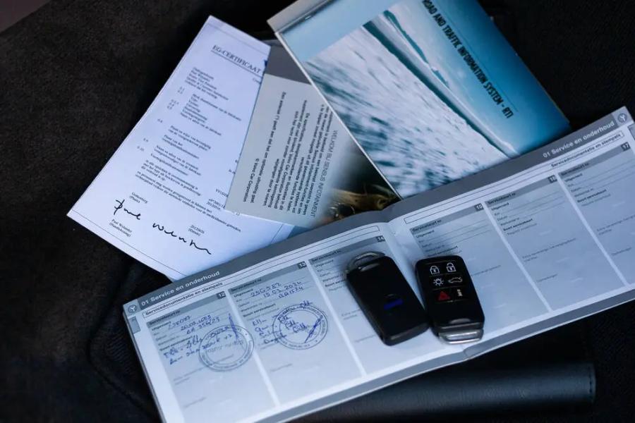 Pelēks Volvo XC60 2012 Rīga, ar dzinēja tilpumu 2.40 L un nobraukumu 260 tūkst. km par 11995 €, foto 36 vietnē AUTOMOTO.COM.LV