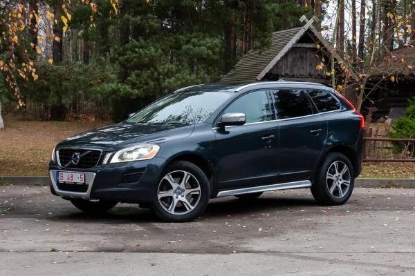 Pelēks Volvo XC60 2012 Rīga, ar dzinēja tilpumu 2.00 L un nobraukumu 294 tūkst. km par 10995 €, foto 3 vietnē AUTOMOTO.COM.LV