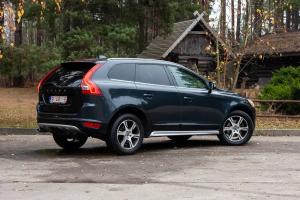 Grey Volvo XC60 2012 in Riga, with an engine capacity of 2.00 L and mileage of 294 thousand km for 10995 €, photo 5 on AUTOMOTO.COM.LV
