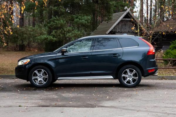 Pelēks Volvo XC60 2012 Rīga, ar dzinēja tilpumu 2.00 L un nobraukumu 294 tūkst. km par 10995 €, foto 8 vietnē AUTOMOTO.COM.LV