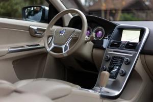 Grey Volvo XC60 2012 in Riga, with an engine capacity of 2.00 L and mileage of 294 thousand km for 10995 €, photo 20 on AUTOMOTO.COM.LV