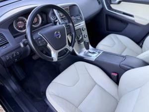 Pelēks Volvo XC60 2012 Rīga, ar dzinēja tilpumu 2.40 L un nobraukumu 230 tūkst. km par 11500 €, foto 11 vietnē AUTOMOTO.COM.LV