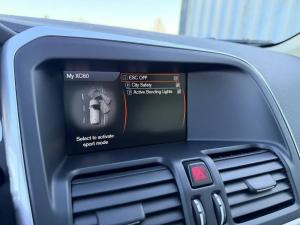 Pelēks Volvo XC60 2012 Rīga, ar dzinēja tilpumu 2.40 L un nobraukumu 230 tūkst. km par 11500 €, foto 18 vietnē AUTOMOTO.COM.LV