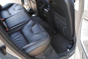 Grey Volvo XC60 2012 in Riga, with an engine capacity of 2.40 L and mileage of 286 thousand km for 7770 €, photo 12 on AUTOMOTO.COM.LV