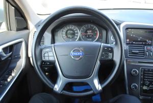 Grey Volvo XC60 2012 in Riga, with an engine capacity of 2.40 L and mileage of 286 thousand km for 7770 €, photo 18 on AUTOMOTO.COM.LV
