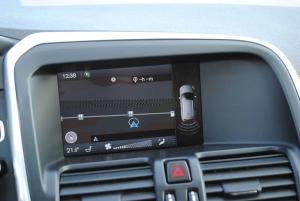 Grey Volvo XC60 2012 in Riga, with an engine capacity of 2.40 L and mileage of 286 thousand km for 7770 €, photo 26 on AUTOMOTO.COM.LV