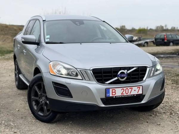 Pelēks Volvo XC60 2012 Rīga, ar dzinēja tilpumu 2.00 L un nobraukumu 0 tūkst. km par 9500 €, foto 1 vietnē AUTOMOTO.COM.LV