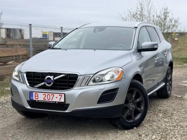 Pelēks Volvo XC60 2012 Rīga, ar dzinēja tilpumu 2.00 L un nobraukumu 0 tūkst. km par 9500 €, foto 3 vietnē AUTOMOTO.COM.LV