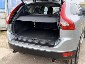Grey Volvo XC60 2012 in Riga, with an engine capacity of 2.00 L and mileage of 0 thousand km for 9500 €, photo 7 on AUTOMOTO.COM.LV