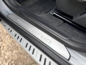 Grey Volvo XC60 2012 in Riga, with an engine capacity of 2.00 L and mileage of 0 thousand km for 9500 €, photo 30 on AUTOMOTO.COM.LV