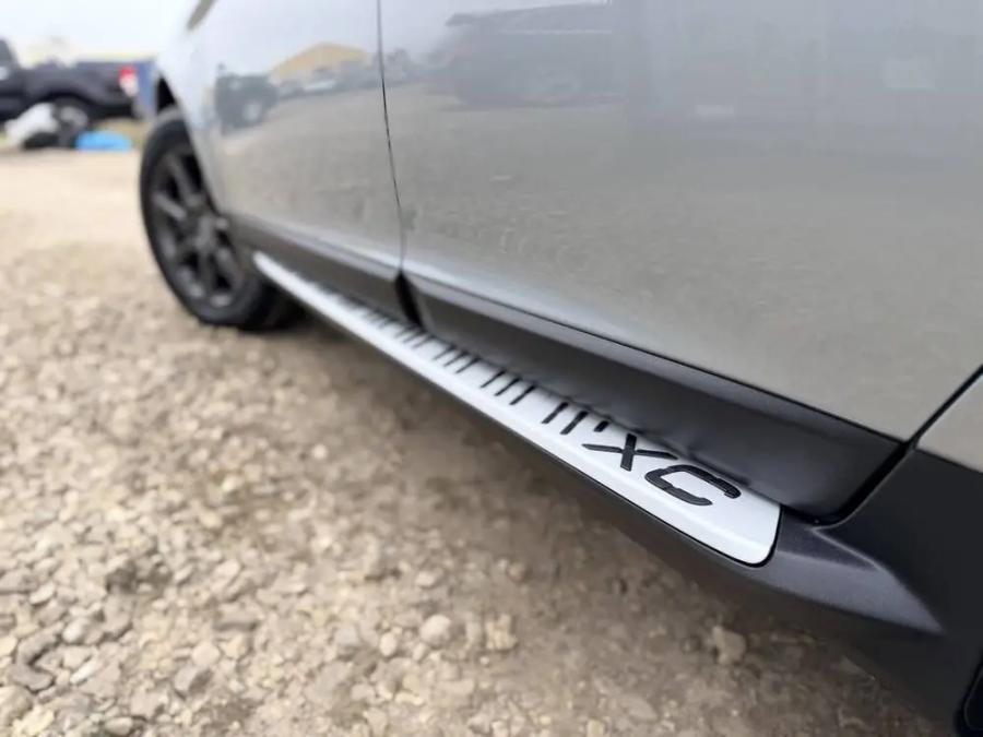 Grey Volvo XC60 2012 in Riga, with an engine capacity of 2.00 L and mileage of 0 thousand km for 9500 €, photo 31 on AUTOMOTO.COM.LV