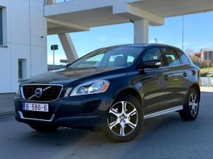 Grey Volvo XC60 2012 in Rezekne, with an engine capacity of 2.40 L and mileage of 283 thousand km for 9990 €, photo 3 on AUTOMOTO.COM.LV