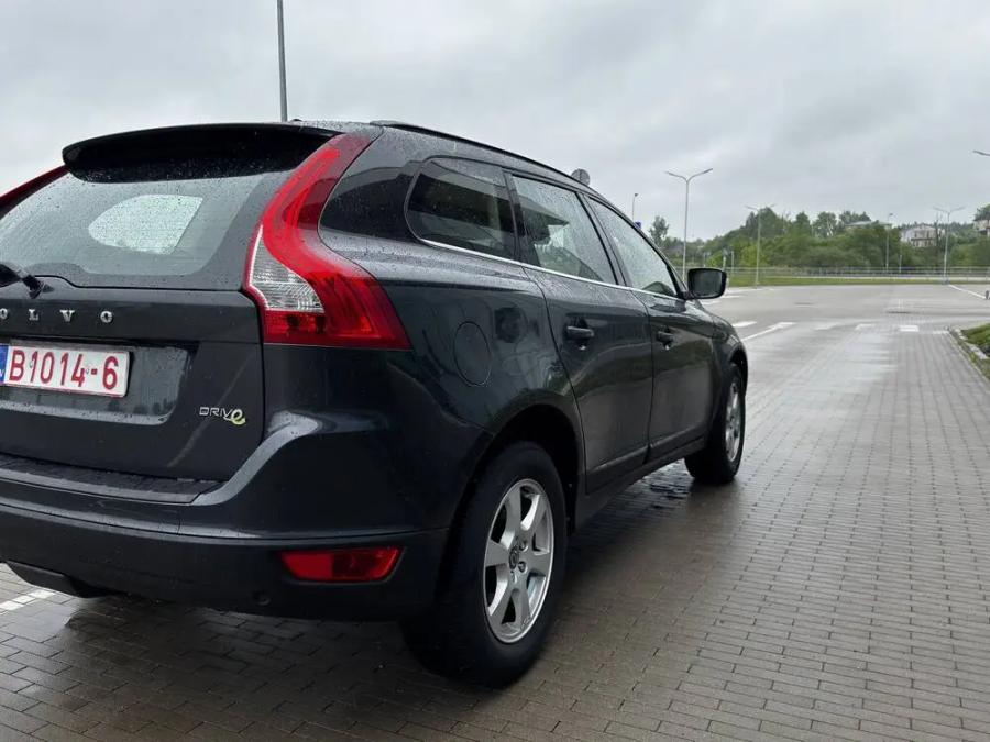 Pelēks Volvo XC60 2012 Rēzekne, ar dzinēja tilpumu 2.00 L un nobraukumu 257 tūkst. km par 8900 €, foto 6 vietnē AUTOMOTO.COM.LV
