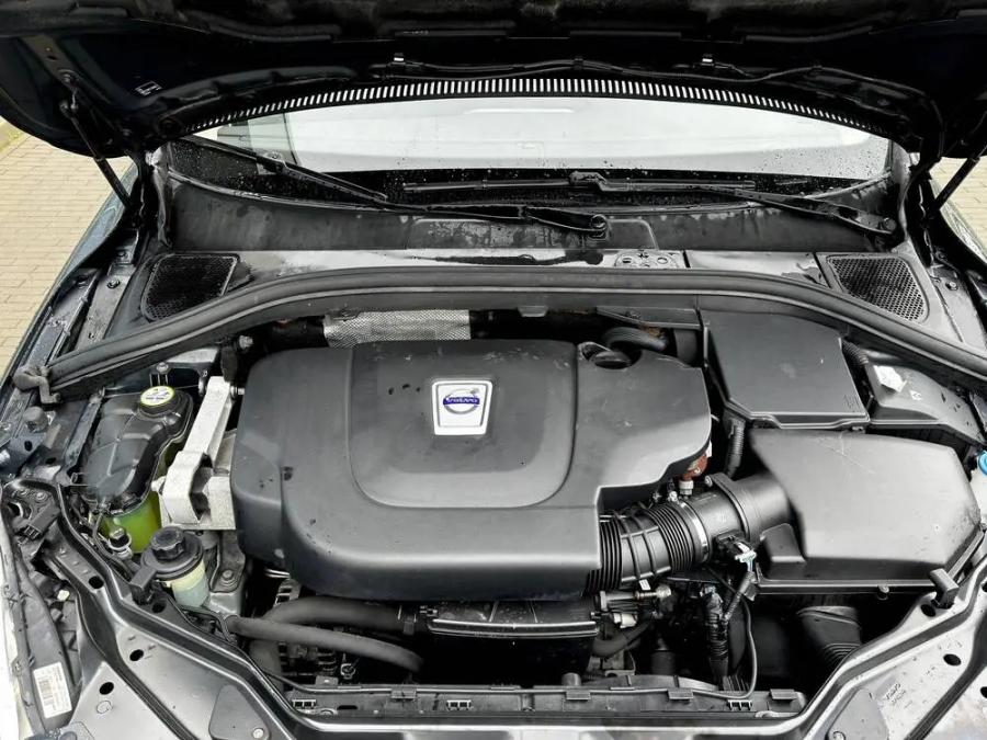 Pelēks Volvo XC60 2012 Rēzekne, ar dzinēja tilpumu 2.00 L un nobraukumu 257 tūkst. km par 8900 €, foto 15 vietnē AUTOMOTO.COM.LV