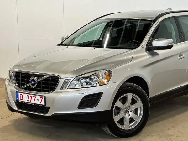Pelēks Volvo XC60 2012 Jūrmala, ar dzinēja tilpumu 2.00 L un nobraukumu 254 tūkst. km par 9990 €, foto 2 vietnē AUTOMOTO.COM.LV