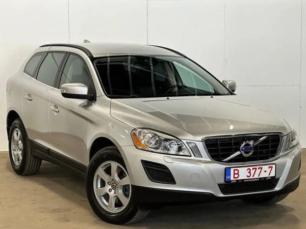 Pelēks Volvo XC60 2012 Jūrmala, ar dzinēja tilpumu 2.00 L un nobraukumu 254 tūkst. km par 9990 €, foto 4 vietnē AUTOMOTO.COM.LV