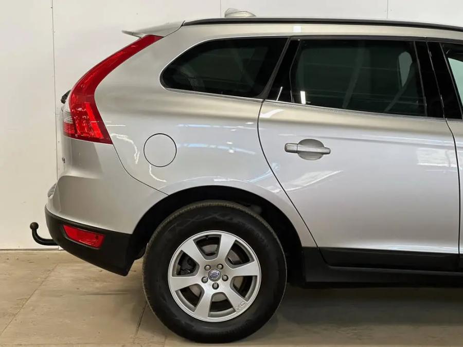 Pelēks Volvo XC60 2012 Jūrmala, ar dzinēja tilpumu 2.00 L un nobraukumu 254 tūkst. km par 9990 €, foto 15 vietnē AUTOMOTO.COM.LV