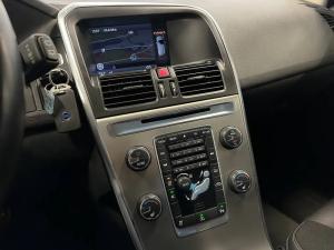 Pelēks Volvo XC60 2012 Jūrmala, ar dzinēja tilpumu 2.00 L un nobraukumu 254 tūkst. km par 9990 €, foto 30 vietnē AUTOMOTO.COM.LV