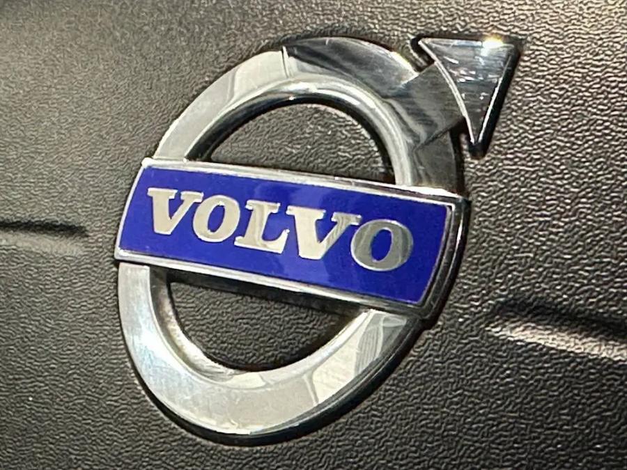 Pelēks Volvo XC60 2012 Jūrmala, ar dzinēja tilpumu 2.00 L un nobraukumu 254 tūkst. km par 9990 €, foto 37 vietnē AUTOMOTO.COM.LV