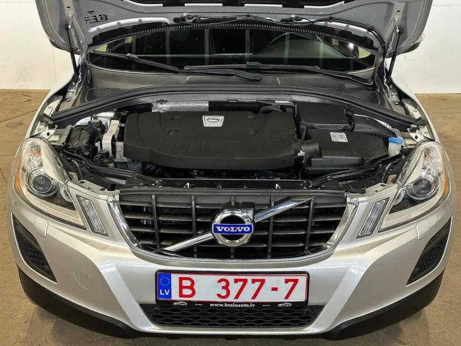 Pelēks Volvo XC60 2012 Jūrmala, ar dzinēja tilpumu 2.00 L un nobraukumu 254 tūkst. km par 9990 €, foto 49 vietnē AUTOMOTO.COM.LV