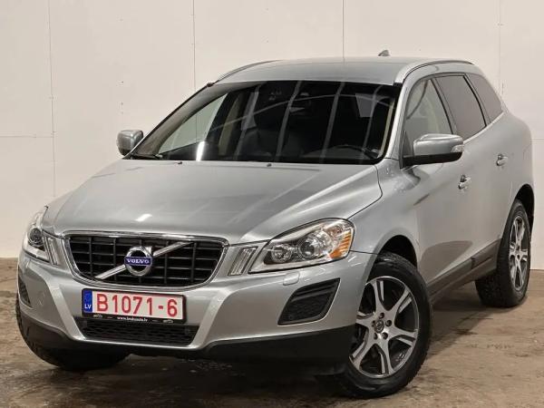 Pelēks Volvo XC60 2012 Jūrmala, ar dzinēja tilpumu 2.40 L un nobraukumu 284 tūkst. km par 9995 €, foto 1 vietnē AUTOMOTO.COM.LV