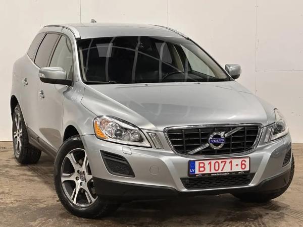 Pelēks Volvo XC60 2012 Jūrmala, ar dzinēja tilpumu 2.40 L un nobraukumu 284 tūkst. km par 9995 €, foto 2 vietnē AUTOMOTO.COM.LV