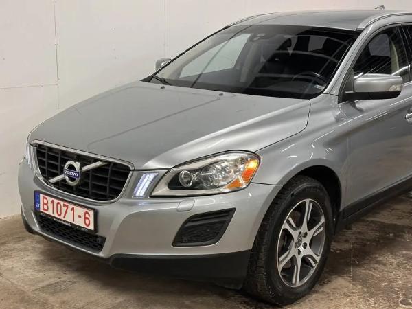 Pelēks Volvo XC60 2012 Jūrmala, ar dzinēja tilpumu 2.40 L un nobraukumu 284 tūkst. km par 9995 €, foto 5 vietnē AUTOMOTO.COM.LV