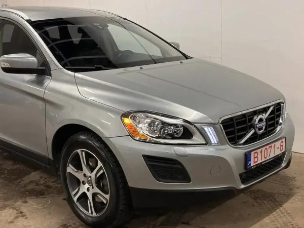 Pelēks Volvo XC60 2012 Jūrmala, ar dzinēja tilpumu 2.40 L un nobraukumu 284 tūkst. km par 9995 €, foto 8 vietnē AUTOMOTO.COM.LV