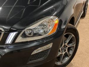 Pelēks Volvo XC60 2012 Jūrmala, ar dzinēja tilpumu 2.00 L un nobraukumu 302 tūkst. km par 10450 €, foto 3 vietnē AUTOMOTO.COM.LV